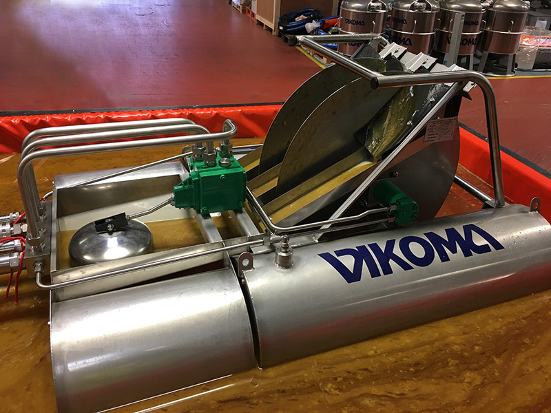 Disc Skimmer for Hydrocarbon Pollutants | Vikoma
